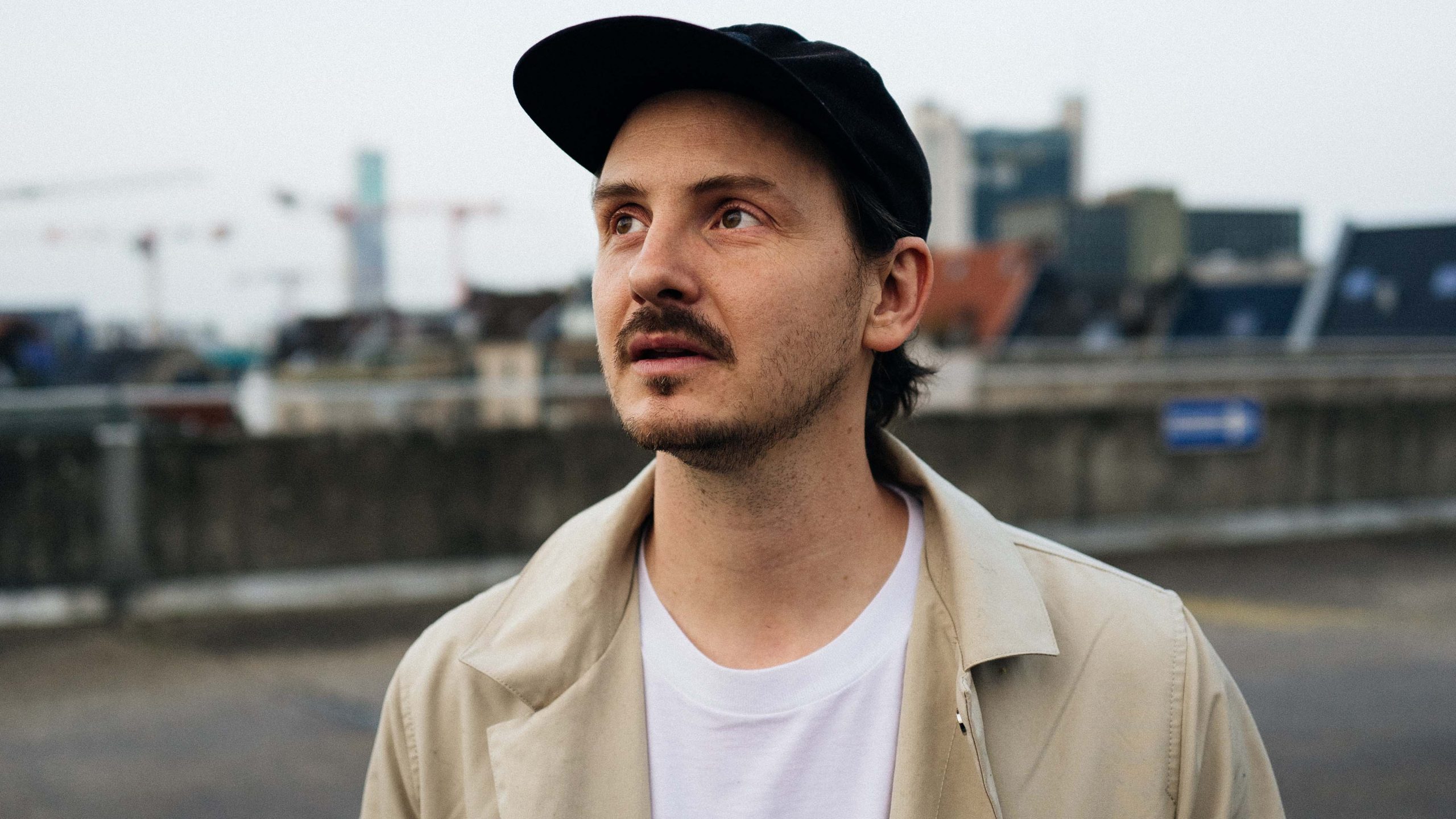 Maxim läutet mit „Alter Freund“ ein neues musikalisches Kapitel ein und ...