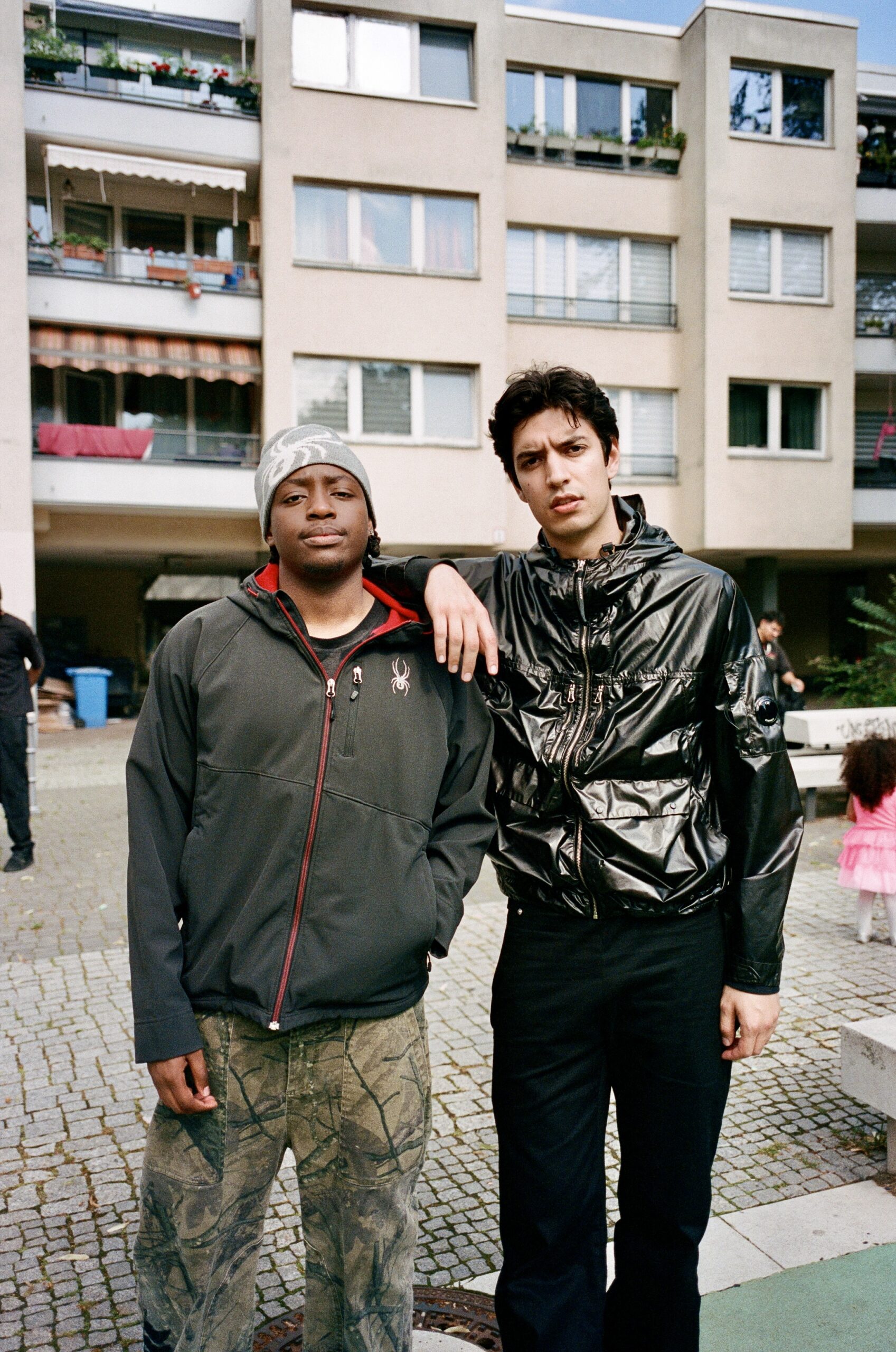 Apsilon und Boondawg brauchen keine „Reichen Freunde“ - DIFFUS