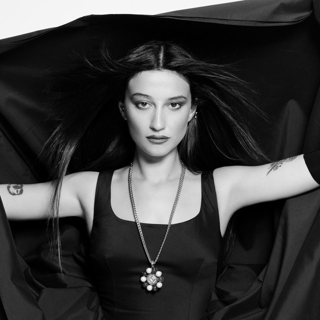 Melike Şahin - DIFFUS